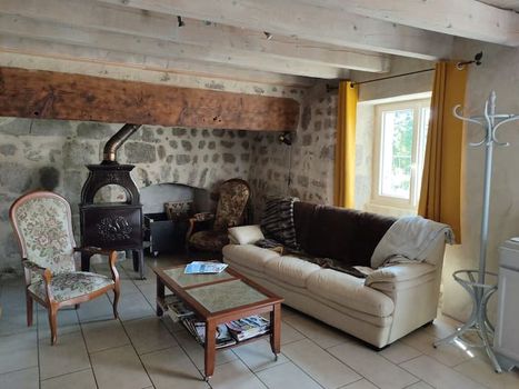 Gite Au Coin Du Mont.
Annonce De Particulier. - Haute-Loire