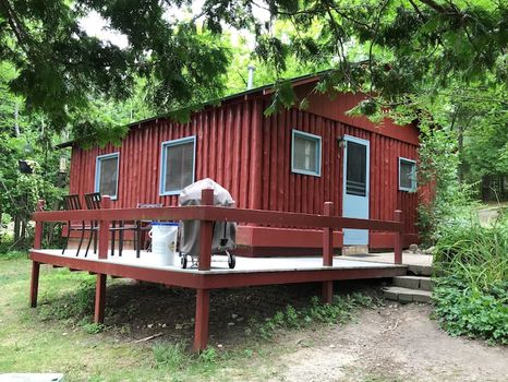 Torch Lake, MI Cabins | Best prices on cozycozy