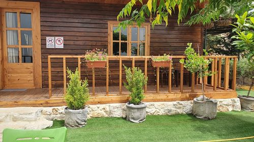 Lebanon Chalet Rentals | Find the Best Deals on cozycozy