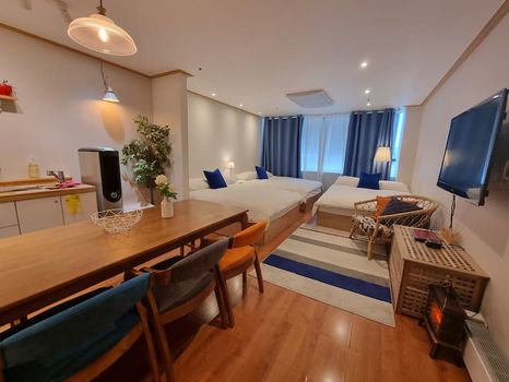 Seoul Apartments and Condos For Rent | cozycozy