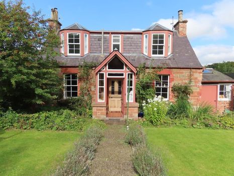 Melrose Cottages at the Best Price | cozycozy