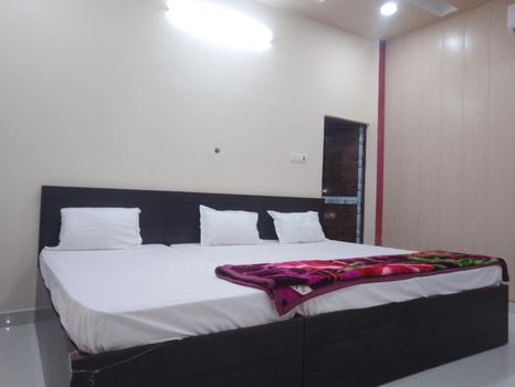 Ayodhya Villas and Holiday homes | Best Deals on cozycozy