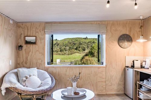 Raglan Cabins at the Best Price | cozycozy