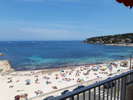 French Riviera Apartments & Condos For Rent | Cozycozy
