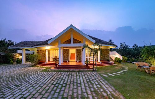Kuttikkanam Villas and Beach house | Best Price on cozycozy
