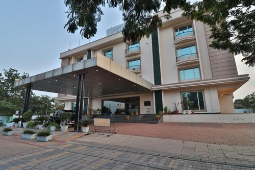 Search Cheap Hotels in Ballari on cozycozy