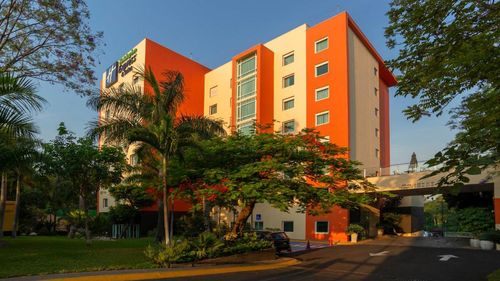 Cuernavaca Resorts at the Best Price | cozycozy