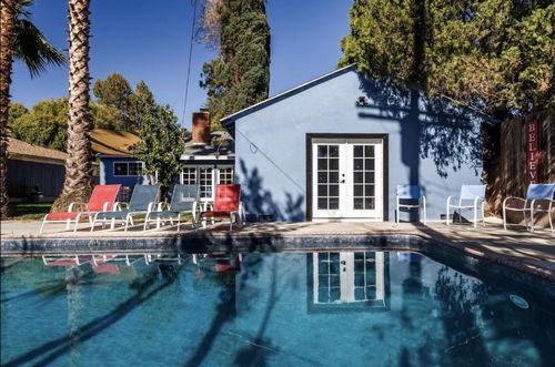 Simi Valley Villas and Beach house | Best Price on cozycozy