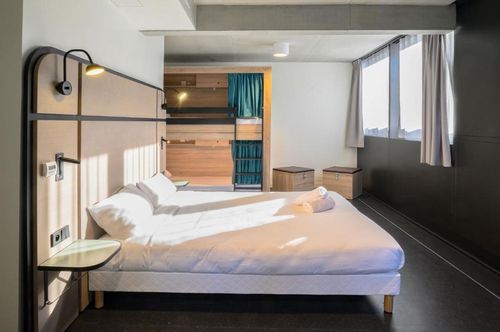 Paris Hostels at the Best Price | cozycozy