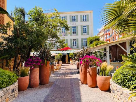 Plage du Borrigo (Menton) : Airbnb, Hôtels et Locations | cozycozy